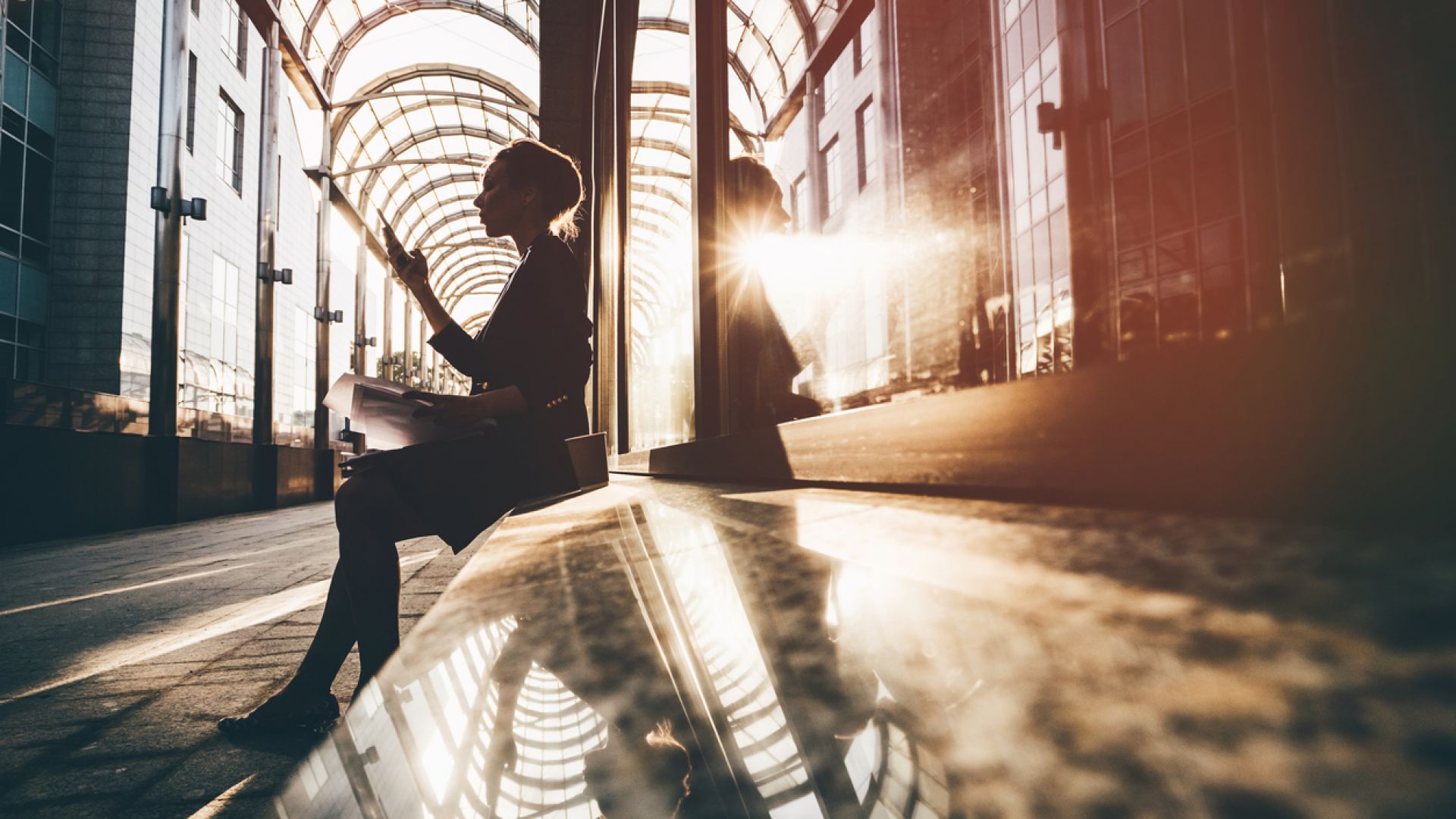 Smith Business Insight - Content - New Ways to Break the Glass Ceiling